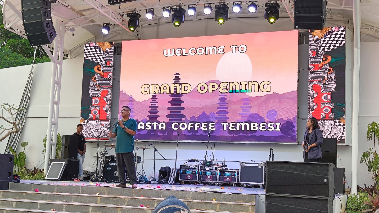 Kepala Disbudpar Resmikan Kasta Coffee Tembesi - Dinas Kebudayaan dan ...